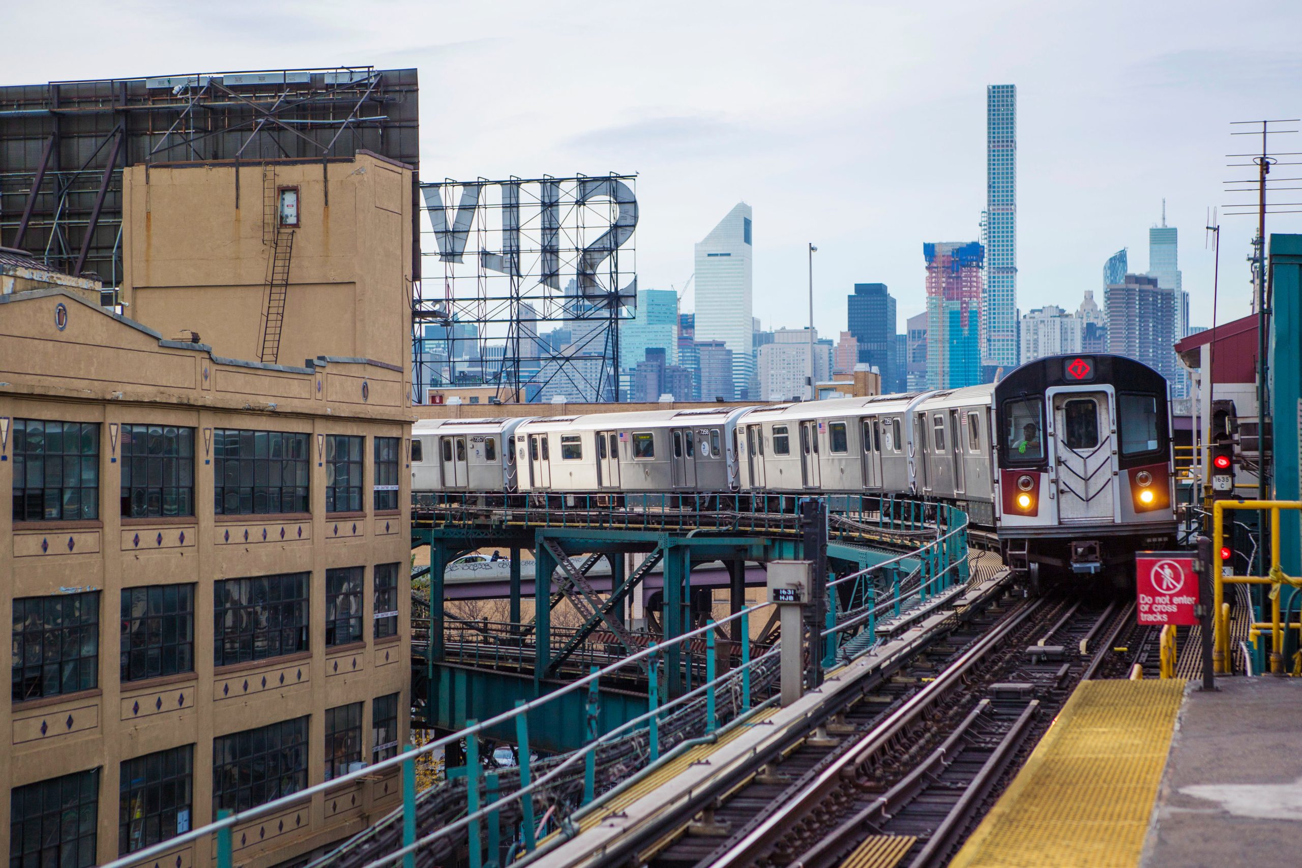 Guide to New York City Transportation - GoVisit.Guide