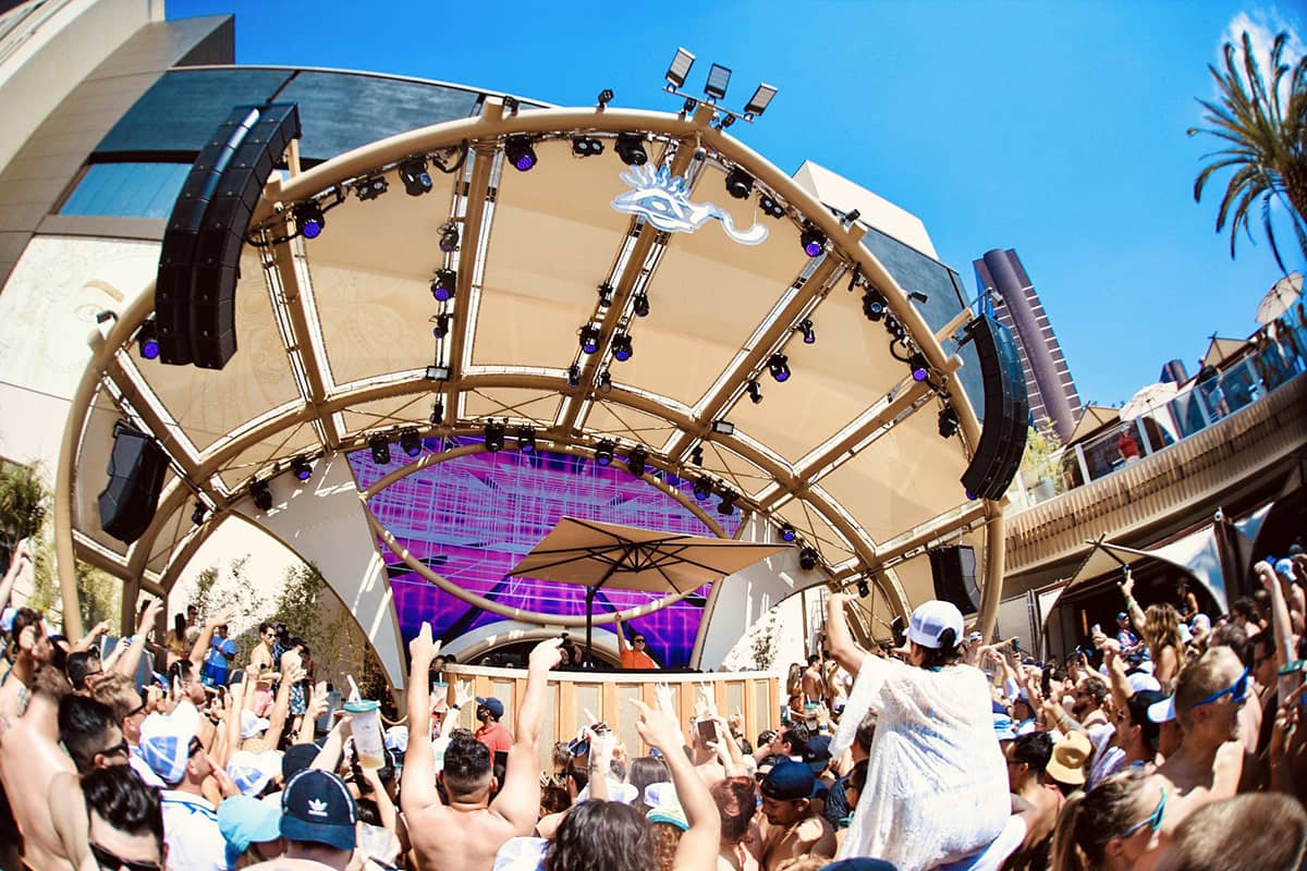 The Best Pools and Day Clubs in Las Vegas - GoVisit.Guide