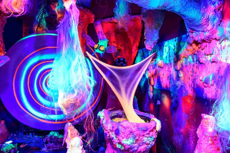 Discover the World of Slime at the Sloomoo Institute in New York City ...